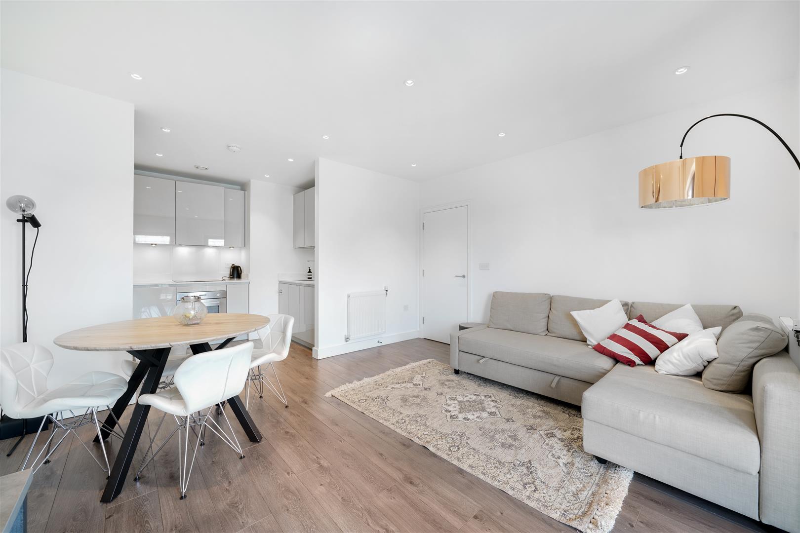 1 Bed, 1 Bath Property For Rent in 18 Neasden Lane, NW10
